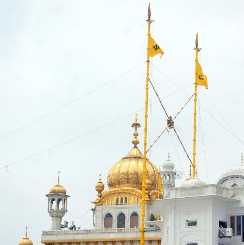 Nishan Sahib: History, Meaning, and Significance in Sikhi - Sikhi Seeker